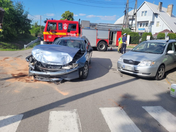 MIAŁ PRAWIE CZTERY PROMILE I PRZEWOZIŁ PIĘCIORO PASAŻERÓW. WYMUSIŁ ... MIAŁ PRAWIE CZTERY PROMILE I PRZEWOZIŁ PIĘCIORO PASAŻERÓW. WYMUSIŁ ...